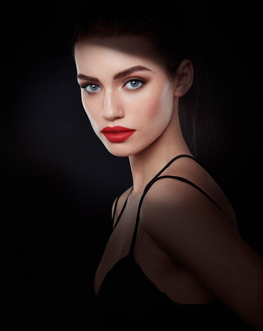 Fredia - Makeup Artist, Model & Beauty Template