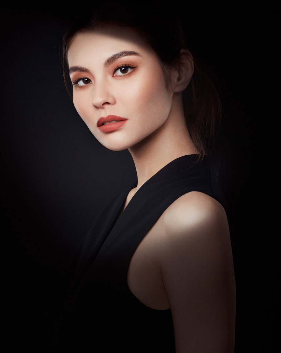 Fredia - Makeup Artist, Model & Beauty Template